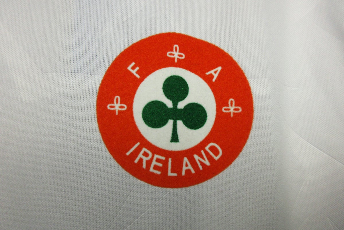 1990 ireland away kit – RetrokitStar